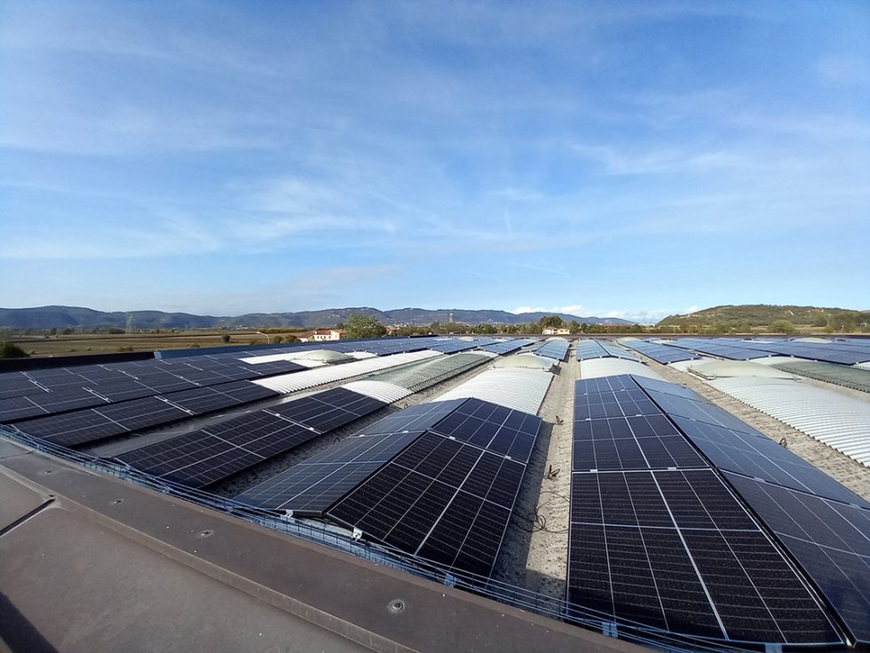 Impianto fotovoltaico industriale per Isolgomma | Solarplay